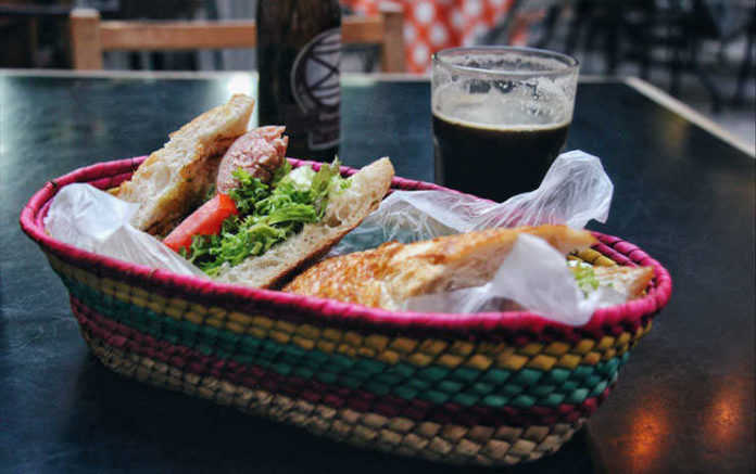 chilango - Fuerte Apache: cerveza y comida a la parrilla ¿necesitas más?