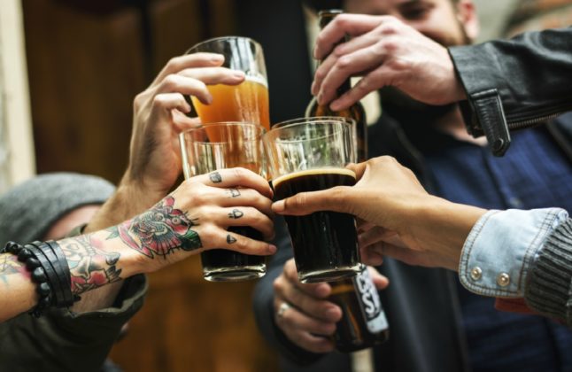 Chilango - Cerveza barata de a $15 en estos bares de la CDMX