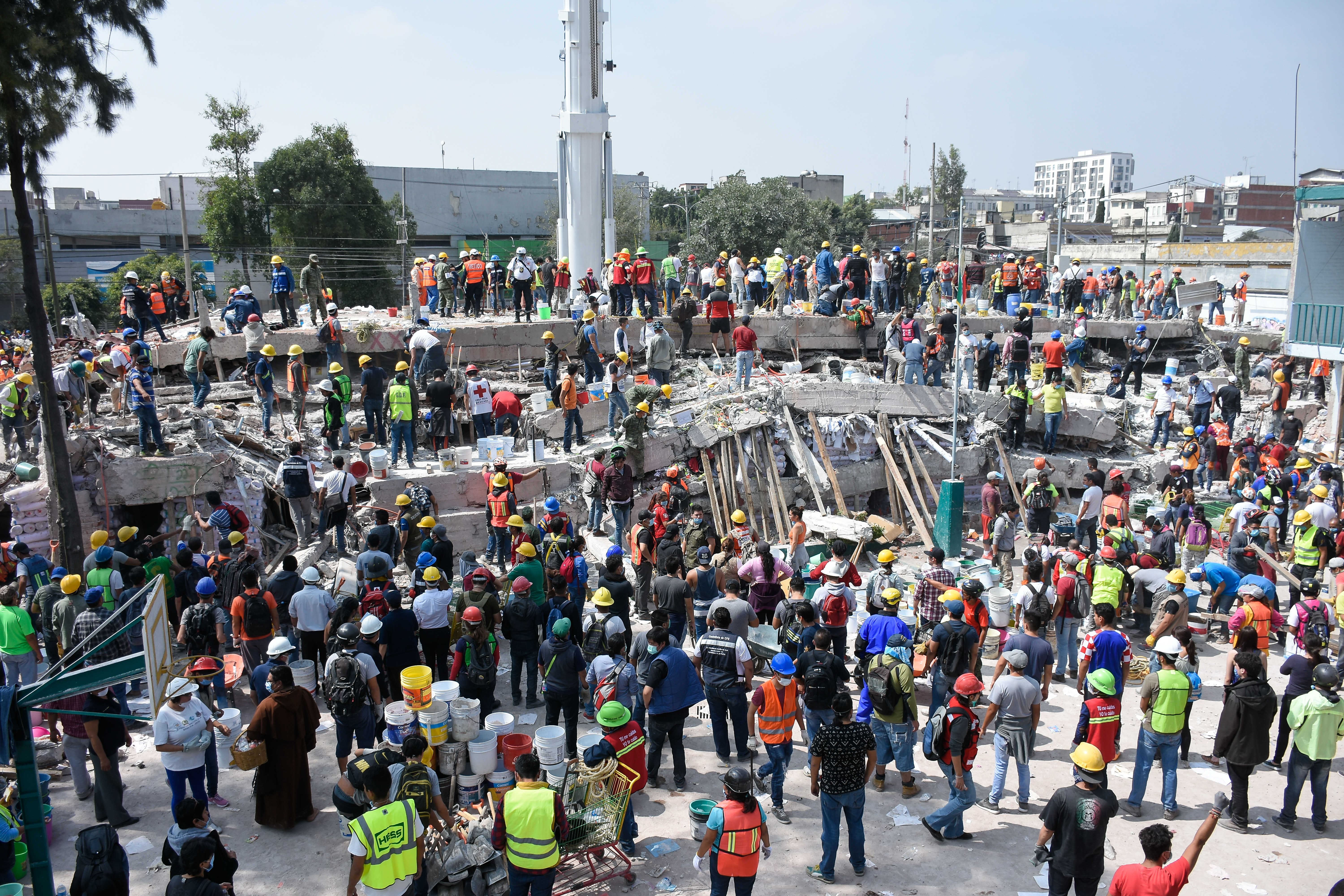 chilango - 3 días entre los escombros de una fábrica en la Obrera