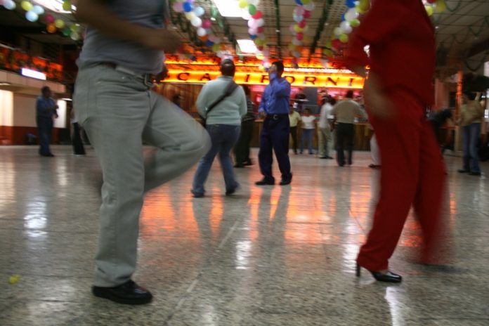 chilango - California Dancing Club: 64 años de puro bailongo