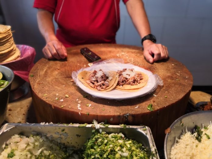 Chilango - Amor y Tacos: un poema en forma de gorditas, tacos y tortas ...