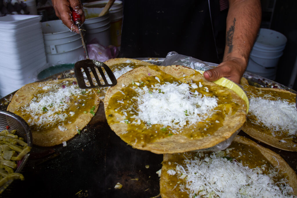 De La Merced para el mundo, estos son los sopes gigantes de 15 pesos ...