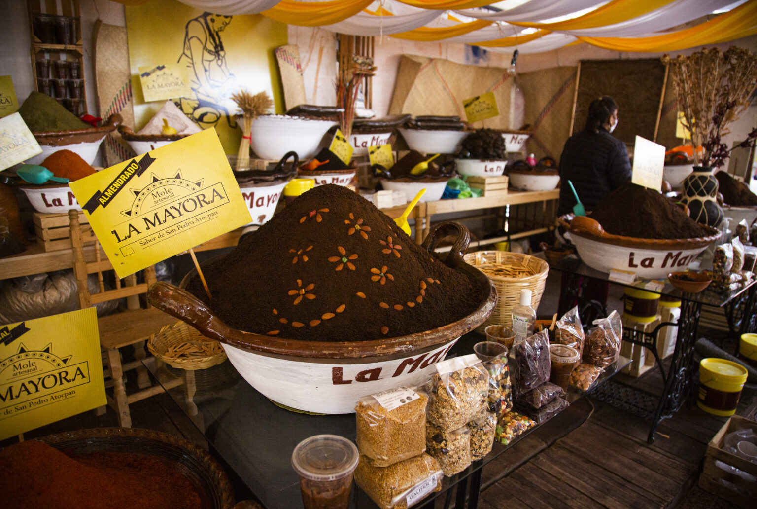 Chilango - Platillos y bebidas que encuentras en la Feria Nacional del ...