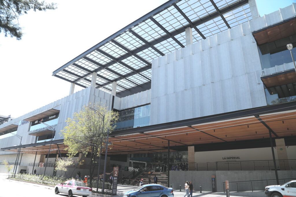 chilango - Fotos: ya abrió Parque Tepeyac, el nuevo centro comercial ...