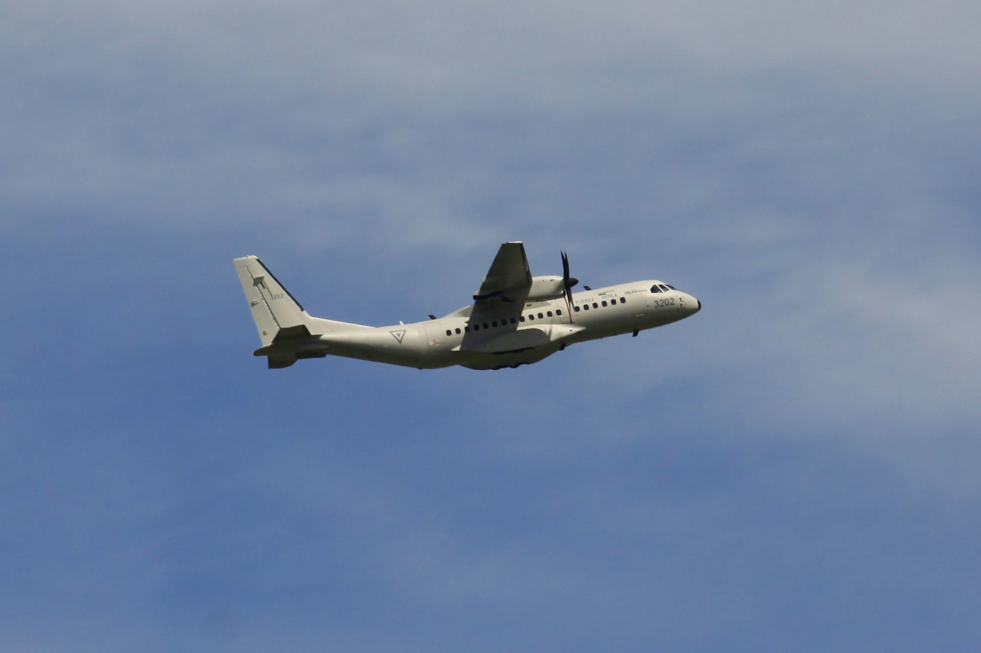 Chilango - AICM cerrará sus puertas al transporte de carga