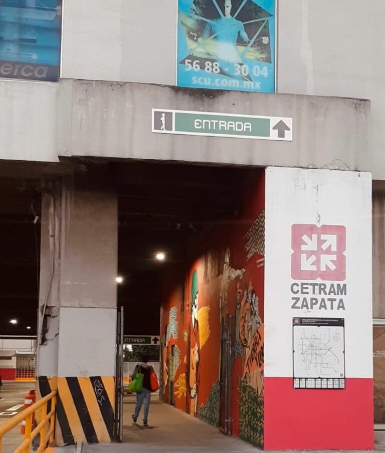 Chilango - El mural a la memoria Afroamericana de metro Zapata