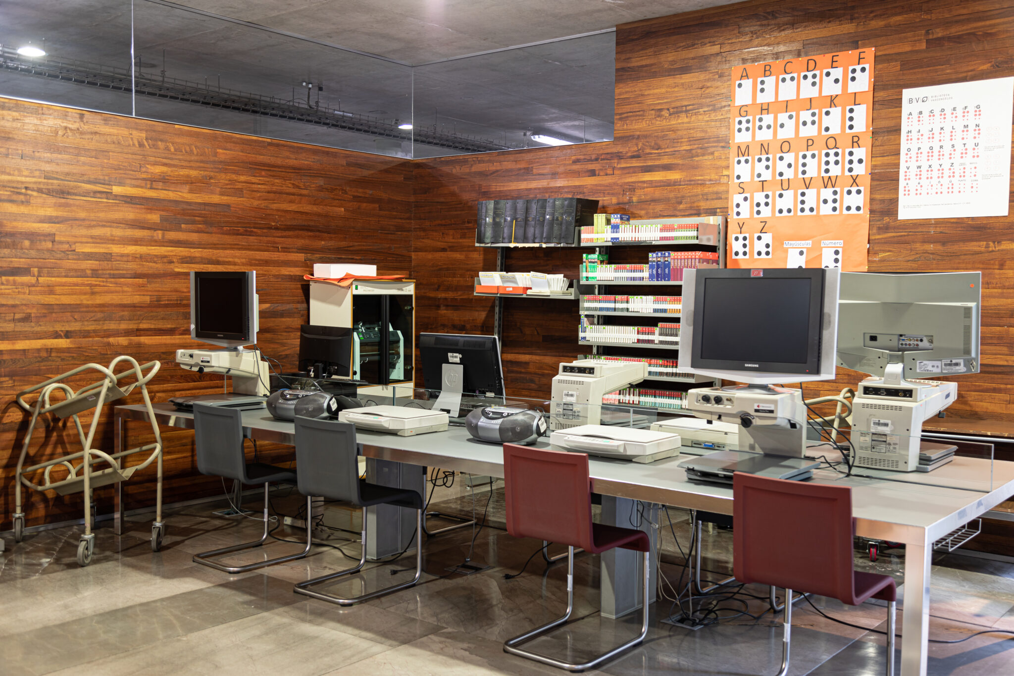 chilango - Biblioteca Vasconcelos: Cómo rentar su colección de música y de cine a domicilio