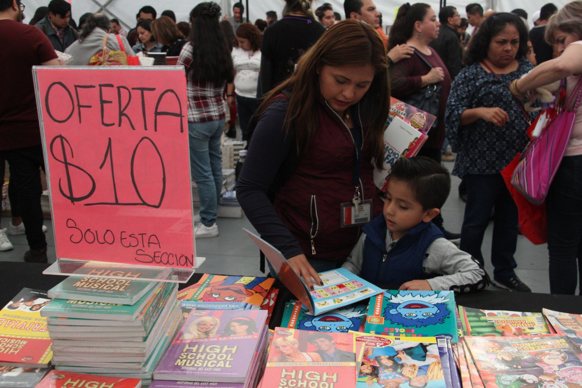 Chilango - Gran Remate de Libros y Películas de CDMX: cuándo, dónde y ...