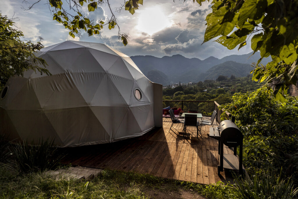 chilango - Malikualli: Conoce el glamping con la mejor vista de Malinalco