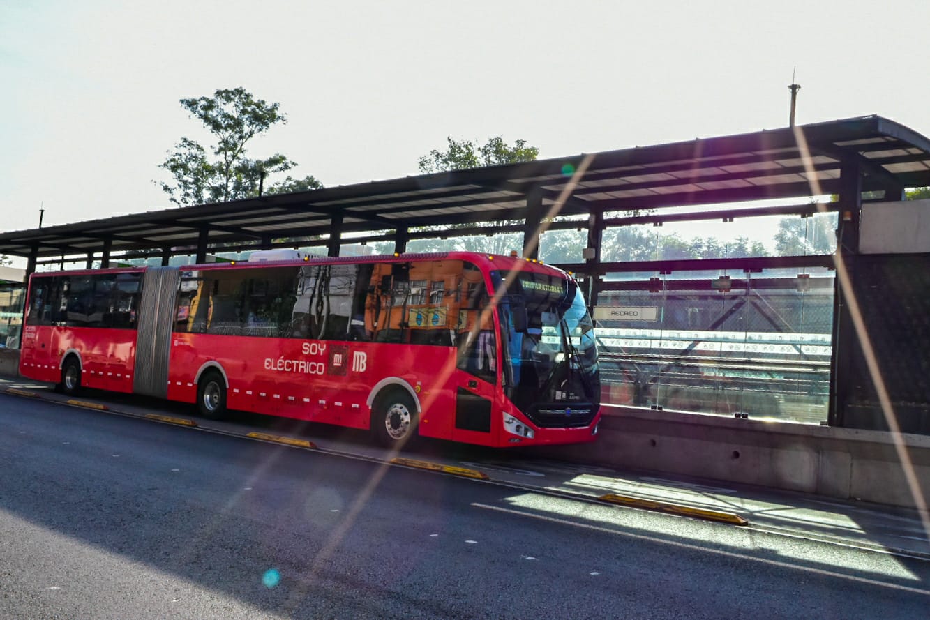 Chilango - Metrobús: así es la nueva unidad eléctrica de la Línea 5 | FOTOS