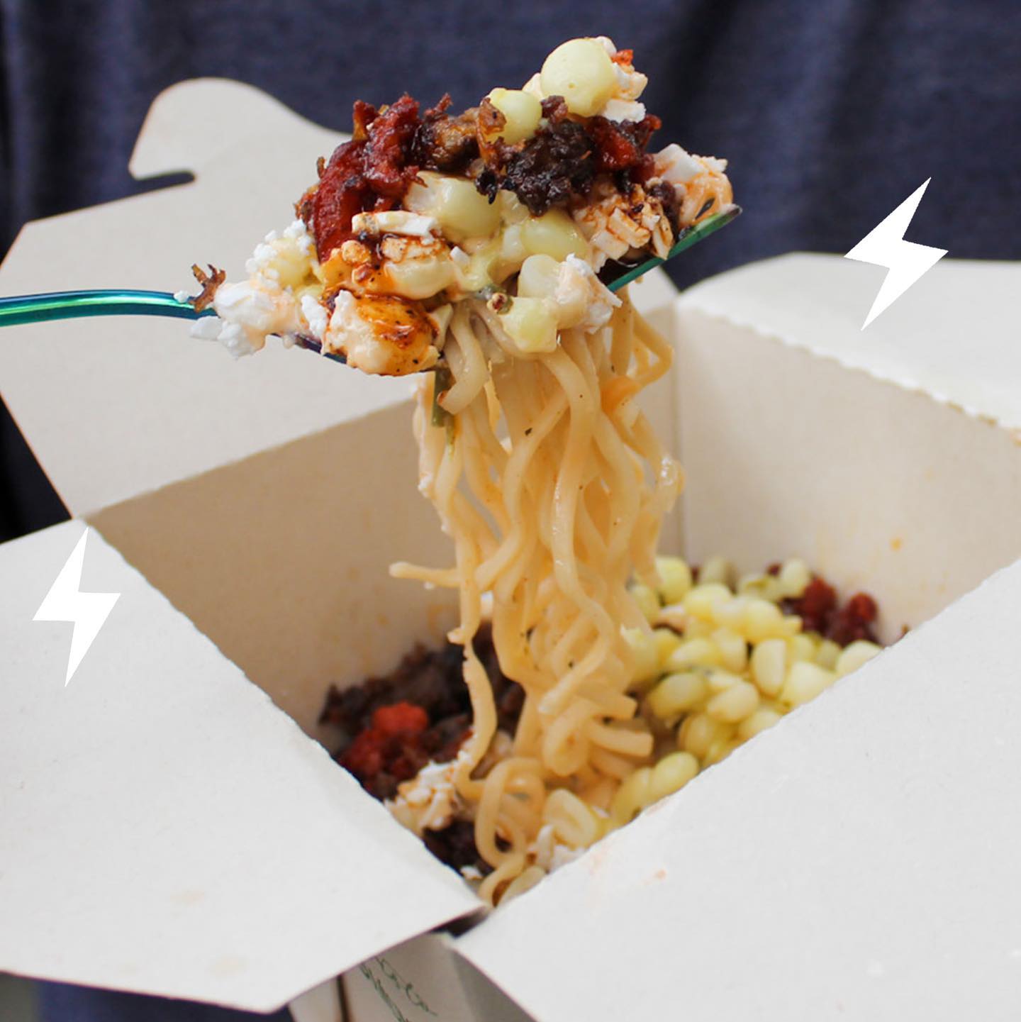 En hamburguesa o esquites, lugares con preparaciones exóticas de ramen ...