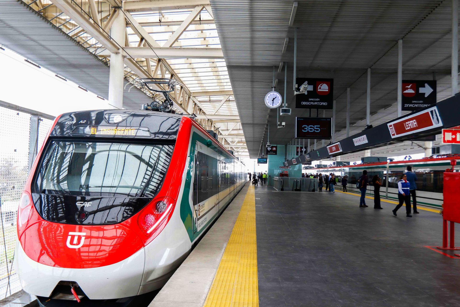 Chilango - Inauguran Tren Interurbano México-Toluca: ruta y lo que ...