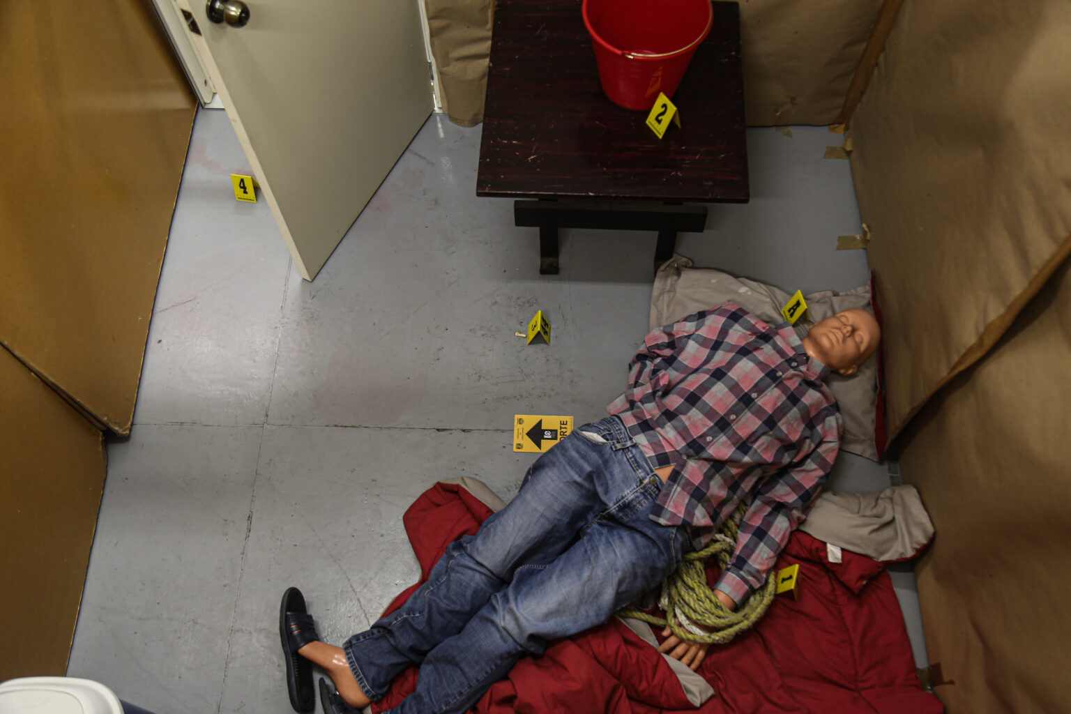 Chilango - Escuela de Ciencias Forenses de la UNAM tiene simulador de crímenes