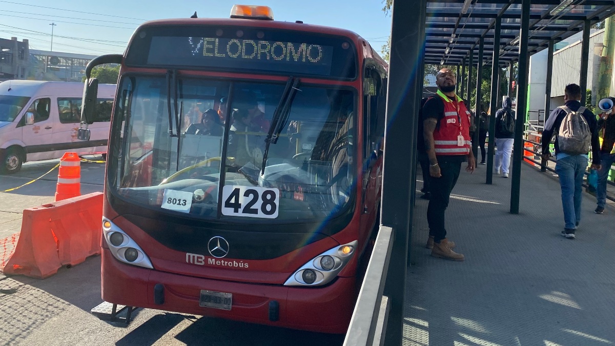 Chilango - Línea 9 del Metro: ruta y costo del Metrobús Pantitlán a ...