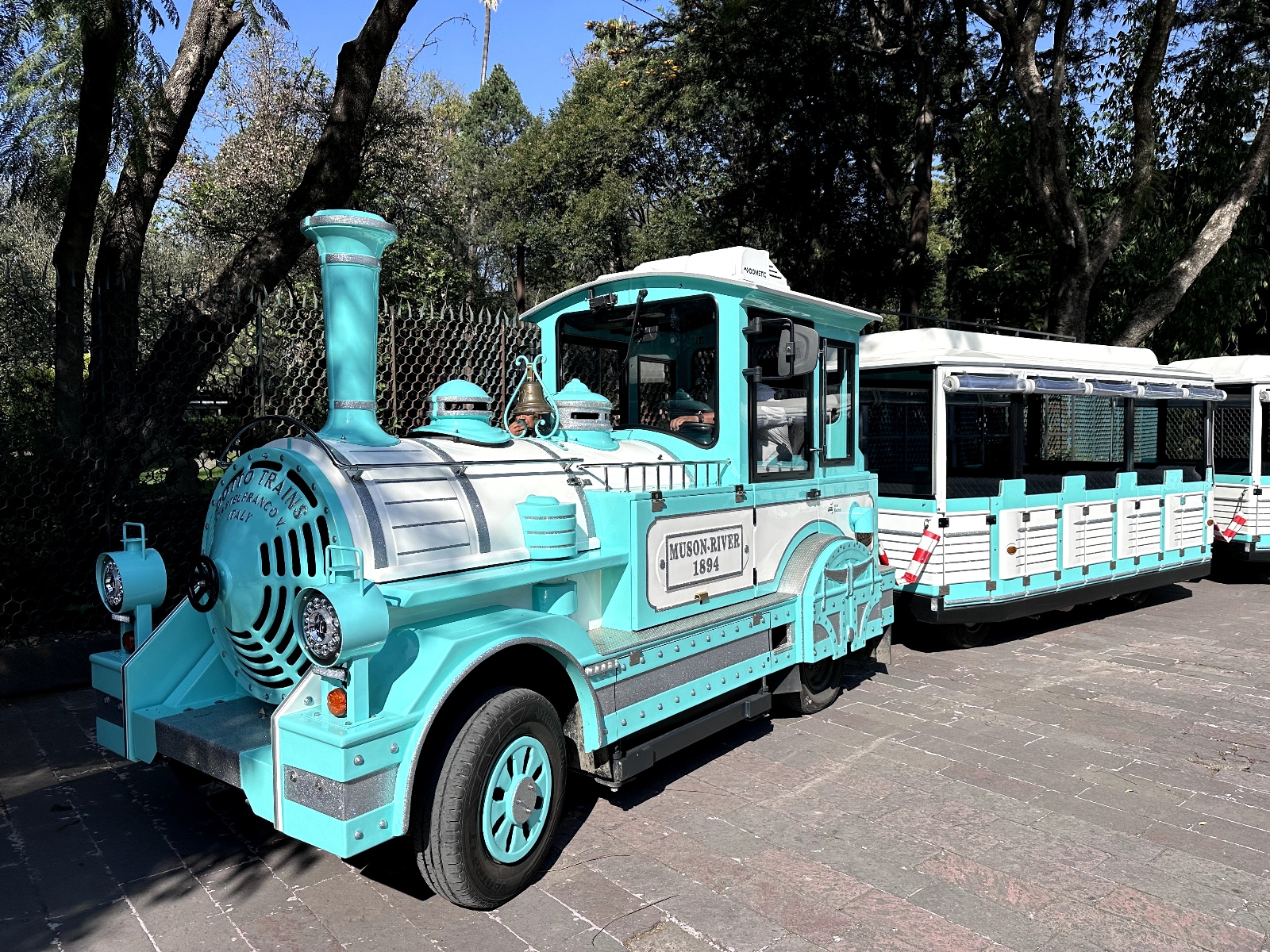 Chilango - Bosque de Chapultepec: ¿cuánto cuesta subirse al tren?