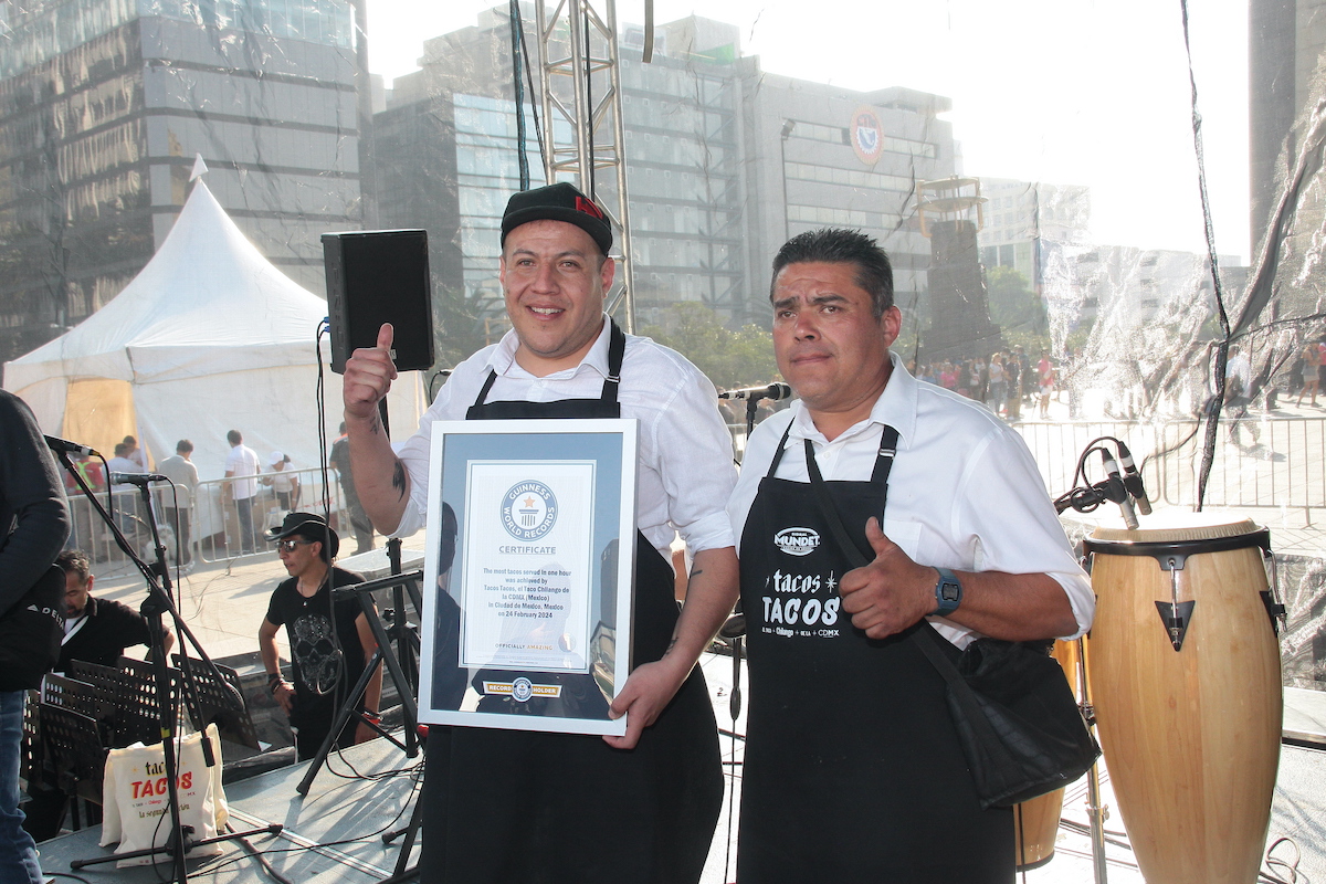 Chilango - Tacos Tacos rompe el Guinness World Records en CDMX