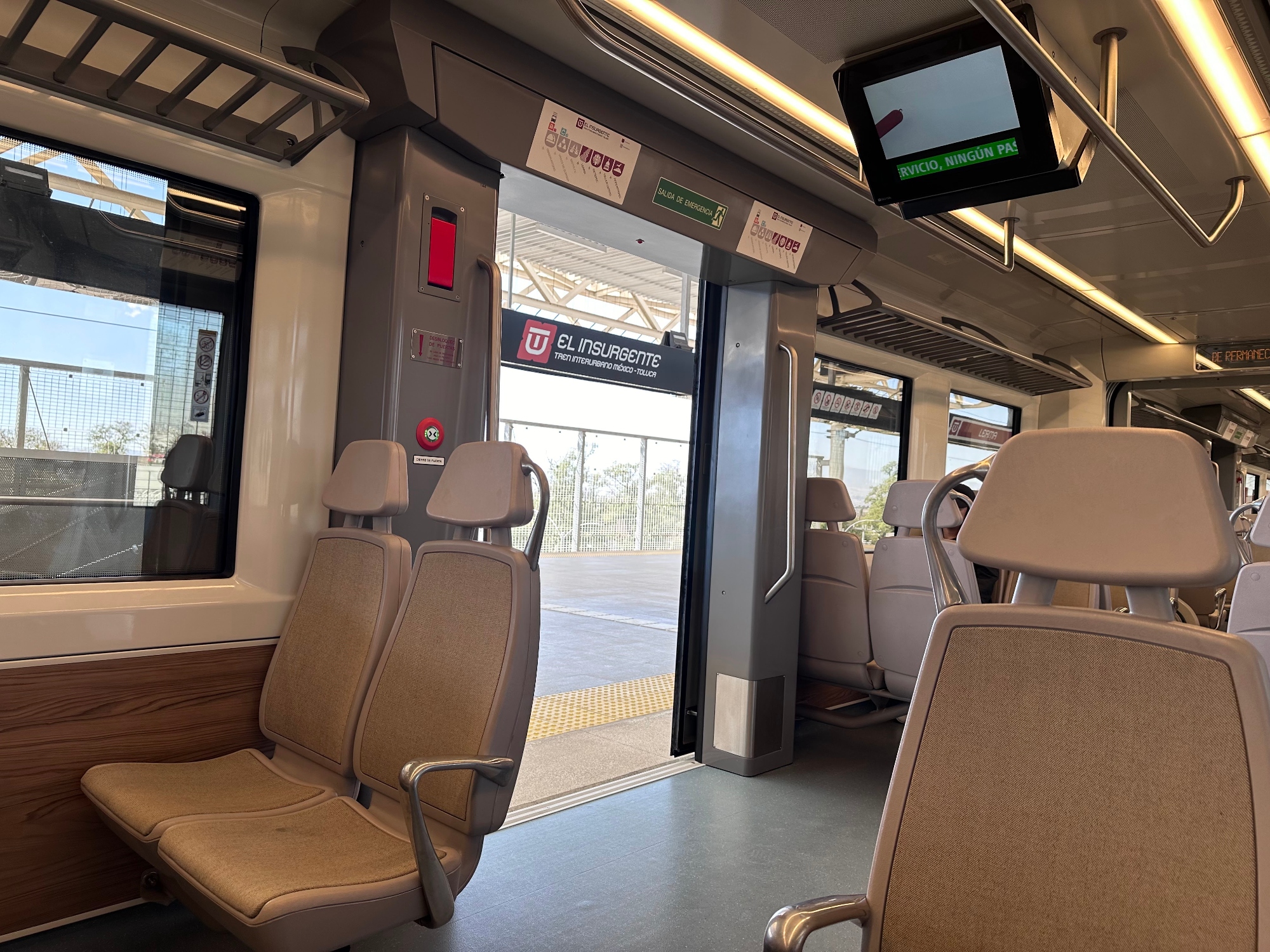 Chilango - Tren Interurbano México-Toluca: ¿Cómo llegar de CDMX a Toluca?