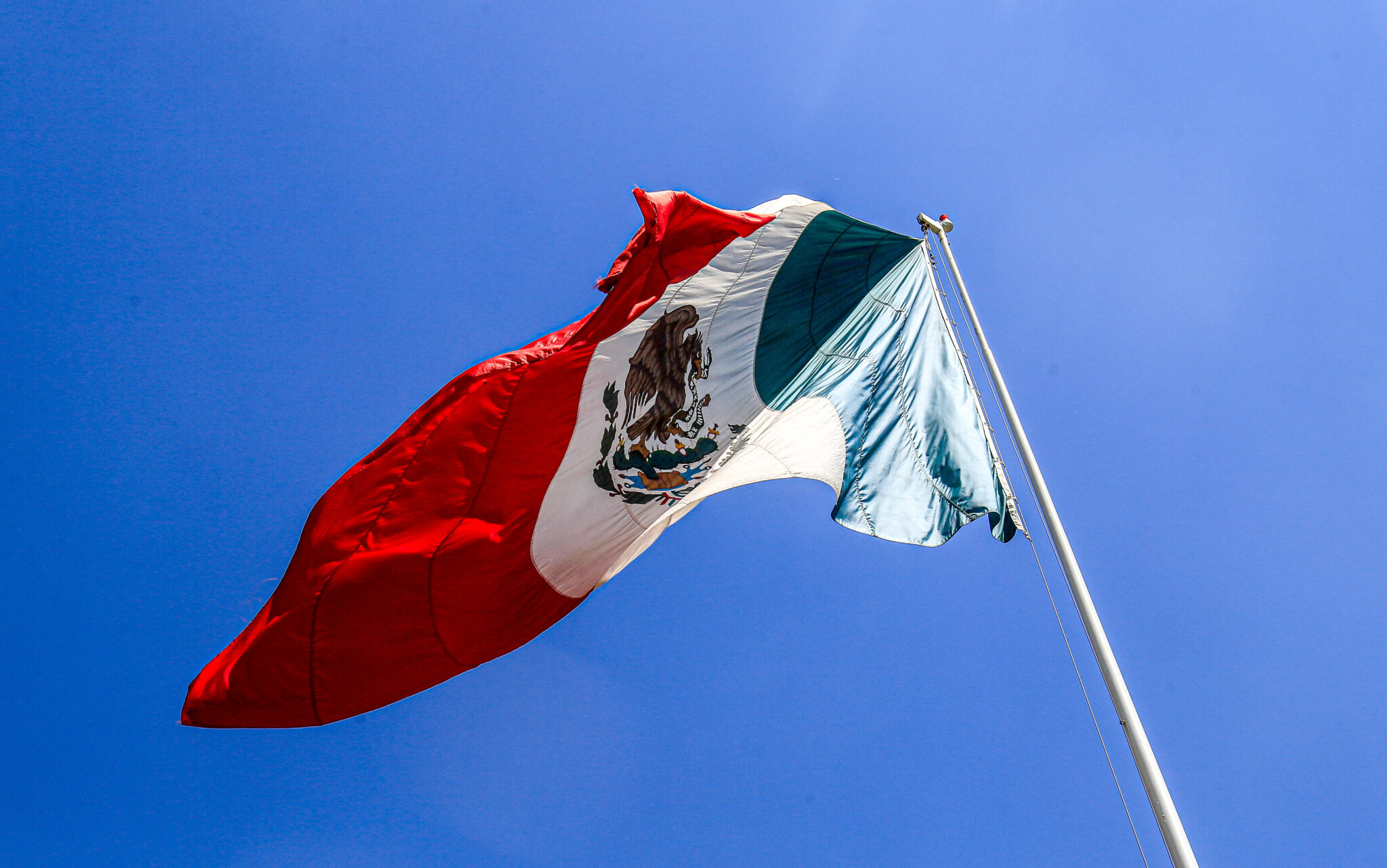 Chilango - Cuánto mide la bandera del Zócalo de CDMX y más datos curiosos