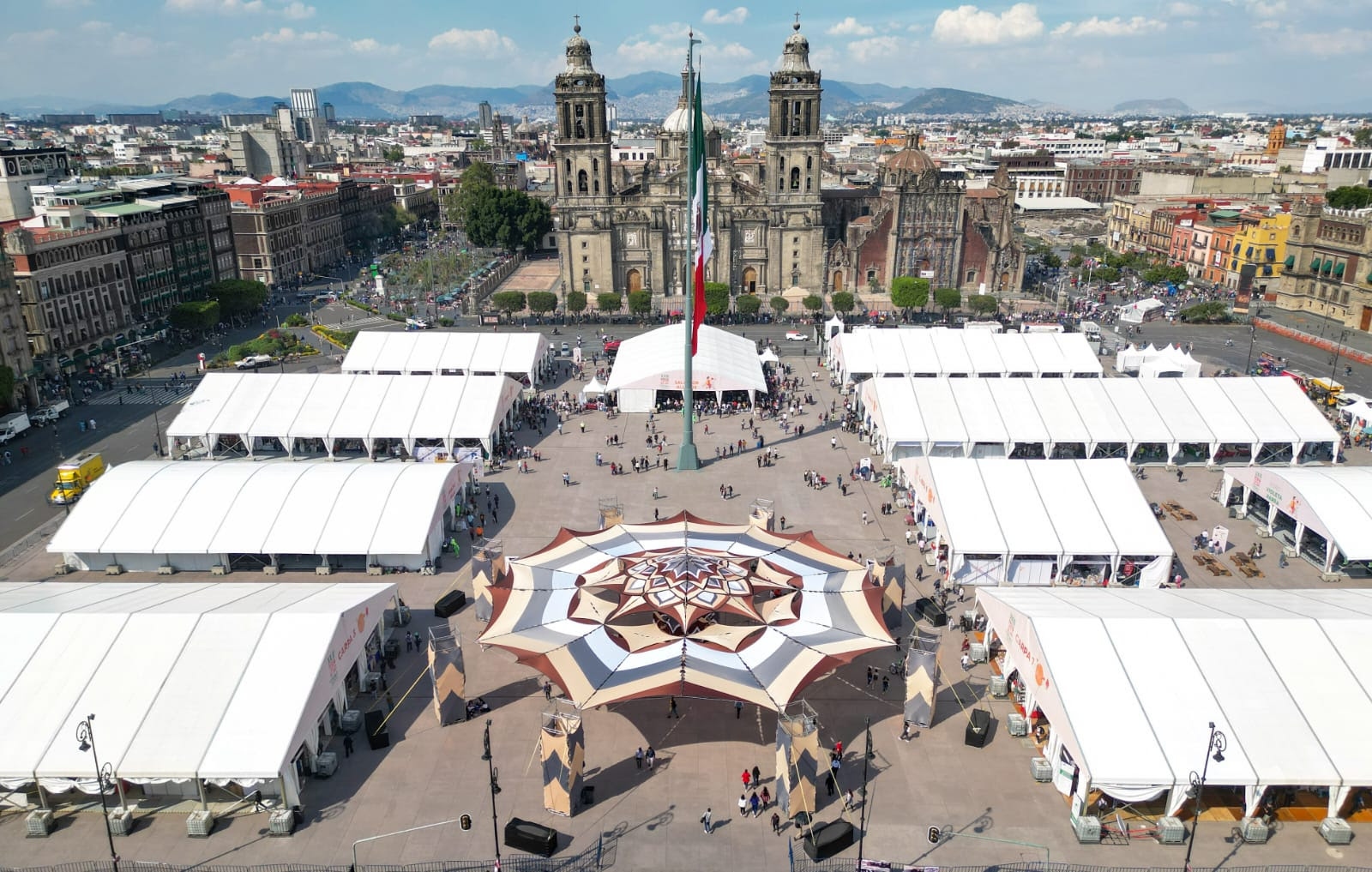 ¿Cuándo es la Feria del Libro 2024 en el Zócalo de la CDMX? Ya hay fechas y horarios 📖📚👀 - La CDMX