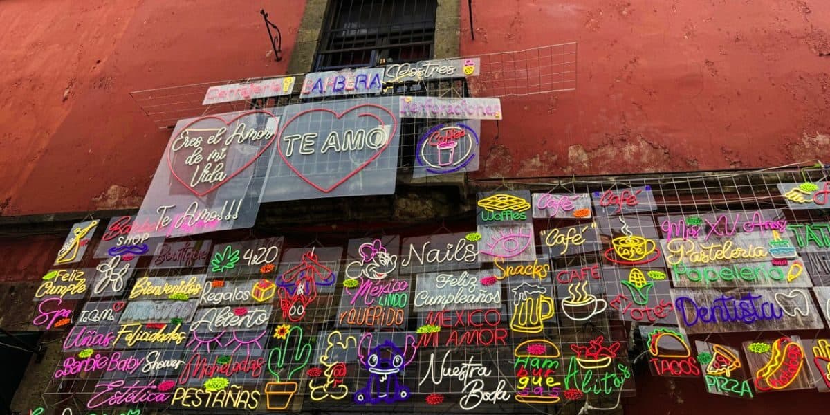 Chilango - ¿Dónde comprar letreros neón baratos en la CDMX?