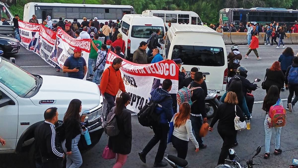 Chilango - Autopista México-Pachuca: caos vial por cierre en Ecatepec